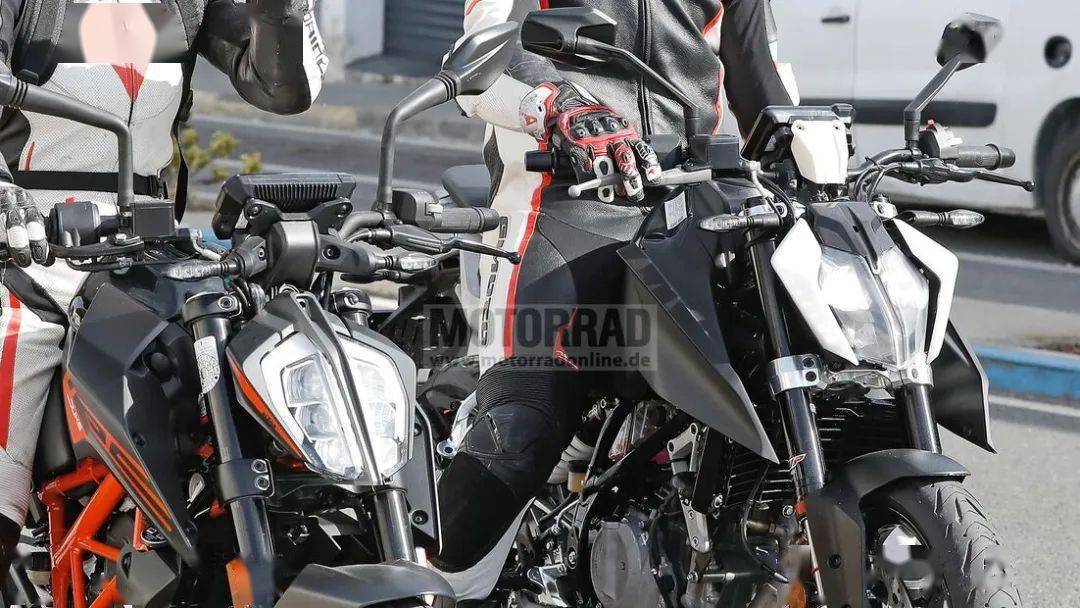 KTM 入门级街车390 Duke ，跑车RC390或将升级，新款路测车曝光_搜狐汽车_搜狐网