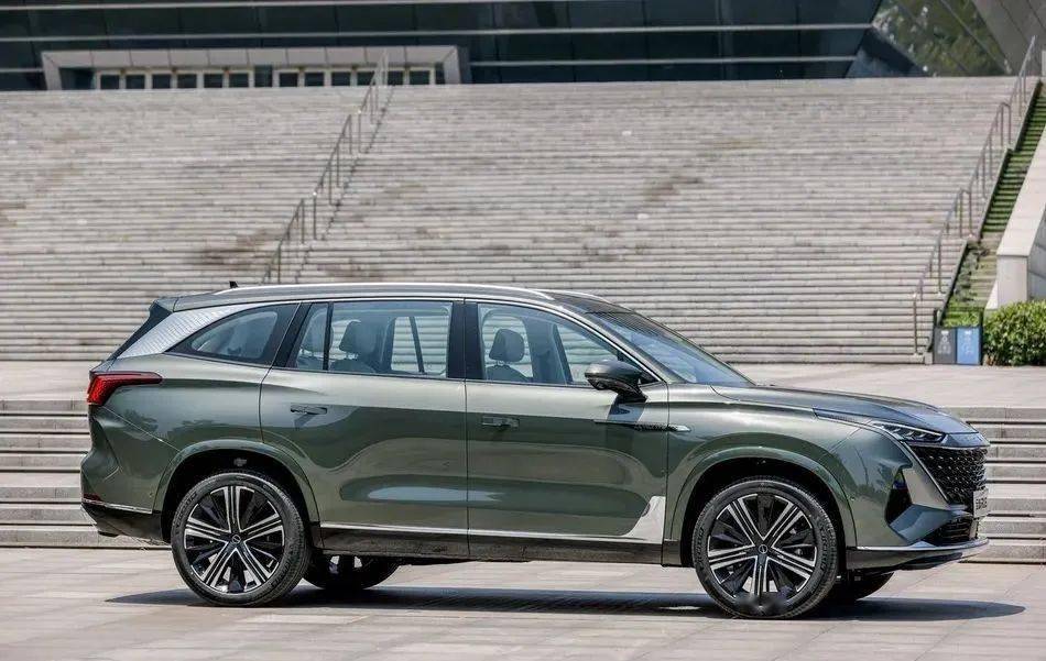 全新中大型SUV-荣威RX9预售价20万，内饰炫酷空间实用！_搜狐汽车_搜狐网