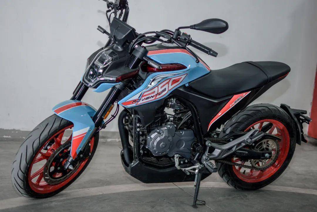 博采众长！熟悉的车架+熟悉的发动机+熟悉的减震=宗申马拉古蒂M250R_搜狐汽车_搜狐网