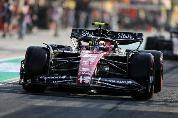 F1｜周冠宇跑出新赛季揭幕战最快圈速_比赛_进站_阿隆索