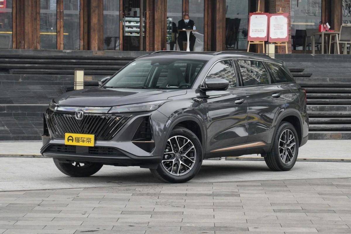 棋逢对手！长安CS75 PLUS对比第三代荣威RX5，13万预算，买谁更值_搜狐汽车_搜狐网