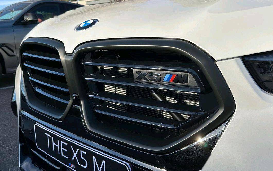新一代宝马X5：造型威猛大气，增加4.4T引擎，新内饰更具科技感_搜狐汽车_搜狐网