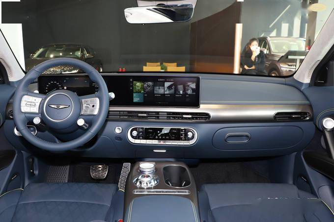 捷尼赛思新纯电SUV GV60上市！售28.58-35.18万元_搜狐汽车_搜狐网