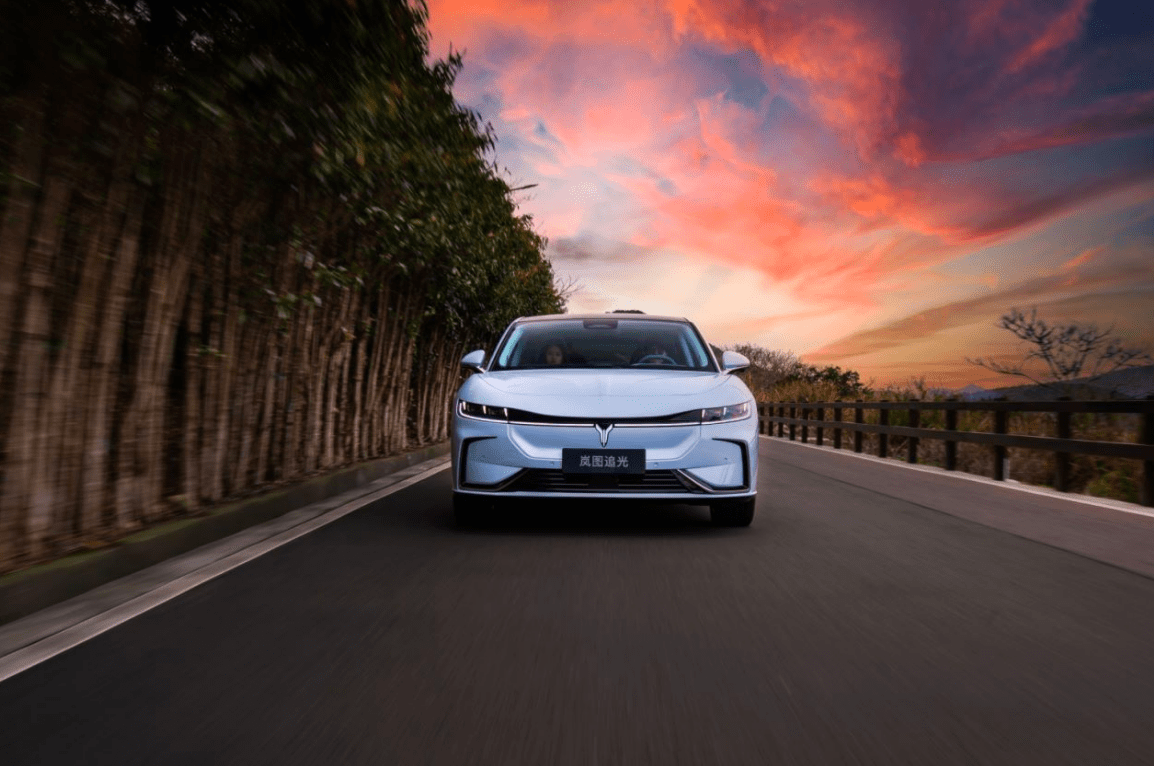 蔚来ET5的价格，ET7的产品水准，岚图追光让“56E”也不香了吗？_搜狐汽车_搜狐网