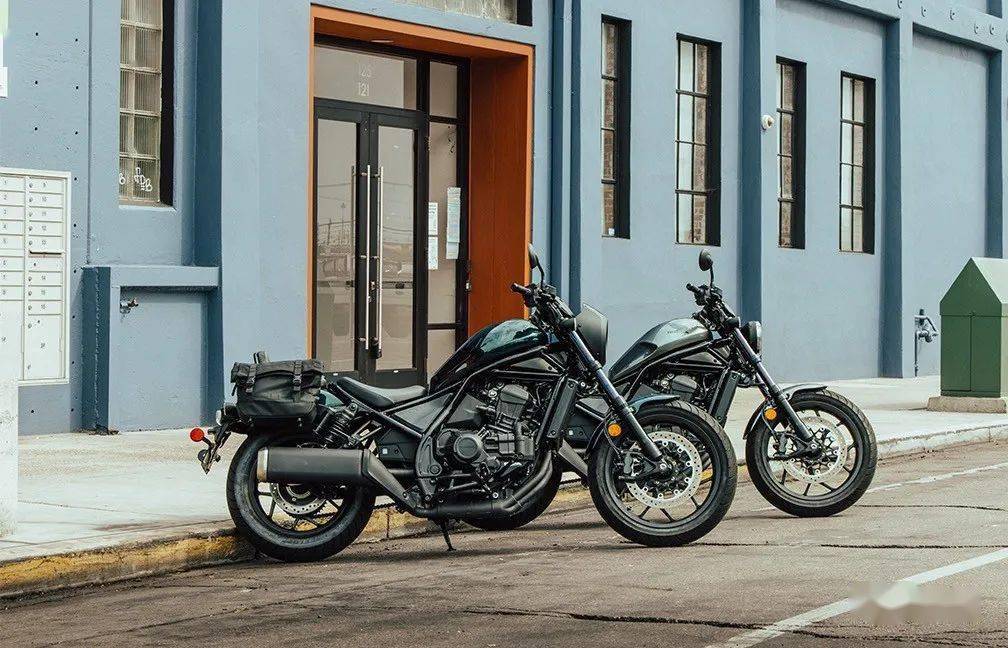 143010元，本田新版CM1100上市，继续上水墨色涂装_搜狐汽车_搜狐网