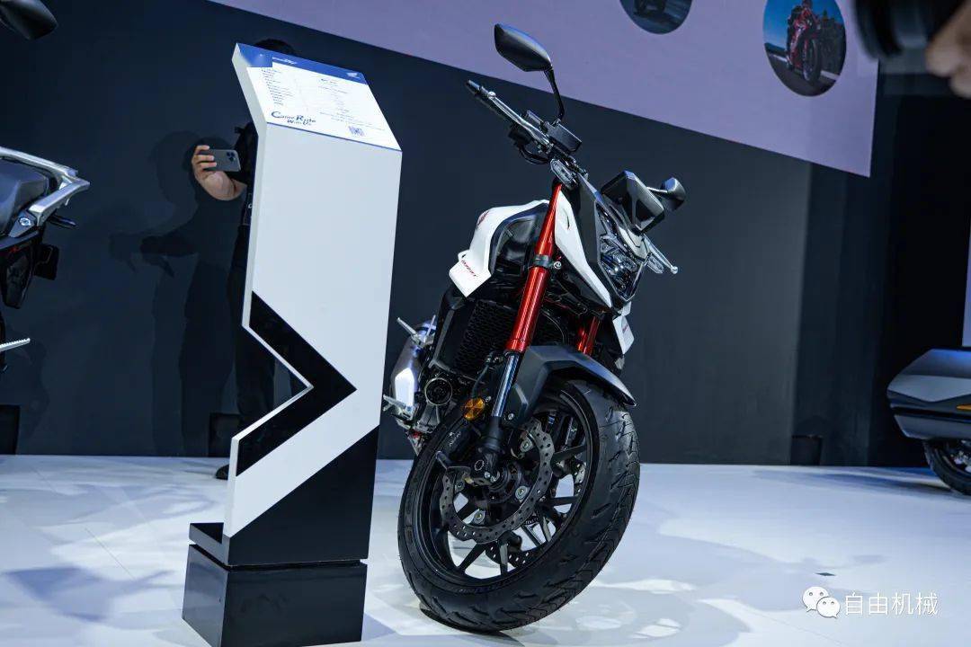 本田CB750 、XL750、GL1800 Gold Wing，三款全球车型重磅亮相丨上海车展_搜狐汽车_搜狐网