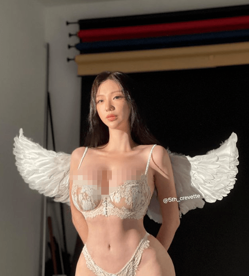 34D“天使小姐姐”写真被扒，身材太给力了！_Unni_Sol_凹凸