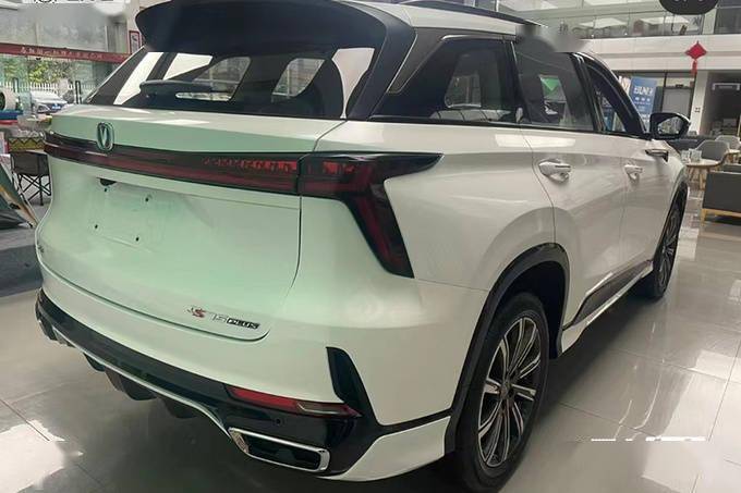 长安第三代CS75 PLUS售12.49万起 舒适化配置升级_搜狐汽车_搜狐网