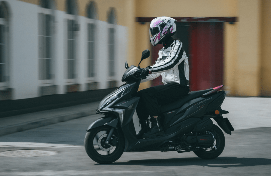 “裂行”，帅气依旧！新大洲本田RX125静态详解_搜狐汽车_搜狐网