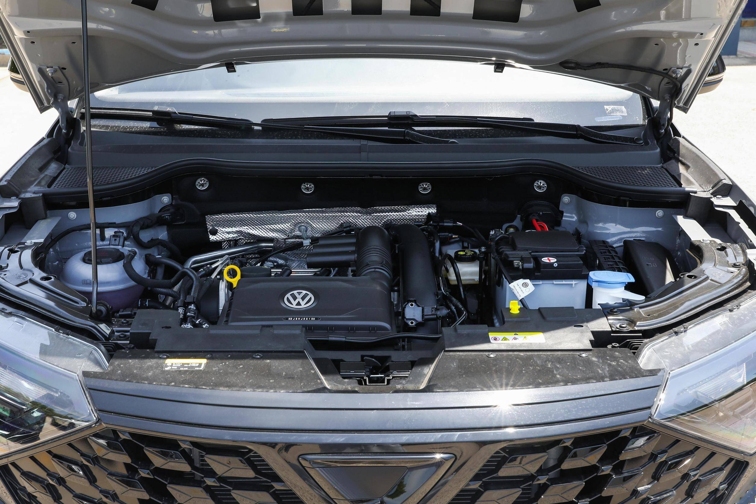 10万级合资中型SUV，捷达VS7搭载1.4T+爱信6AT，空间优秀动力不俗_搜狐汽车_搜狐网