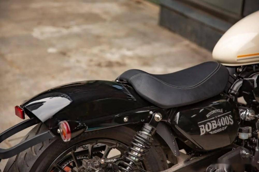 3万内颜值性能兼顾的高性价比Bobber！汉威Bob400动力“虚标”？_搜狐汽车_搜狐网