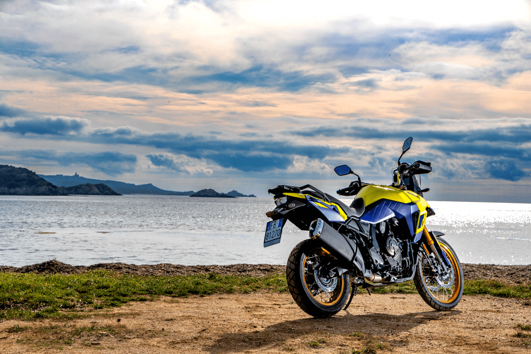 Suzuki 中型探险车 DL800DE V-Strom 海外上市_搜狐汽车_搜狐网