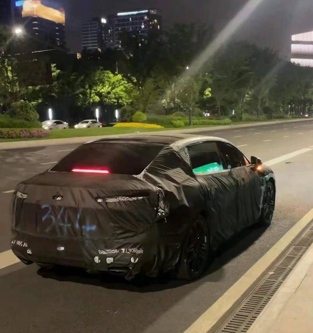 极氪CS1E谍照曝光：带激光雷达的中型轿车，或下半年发布_搜狐汽车_搜狐网