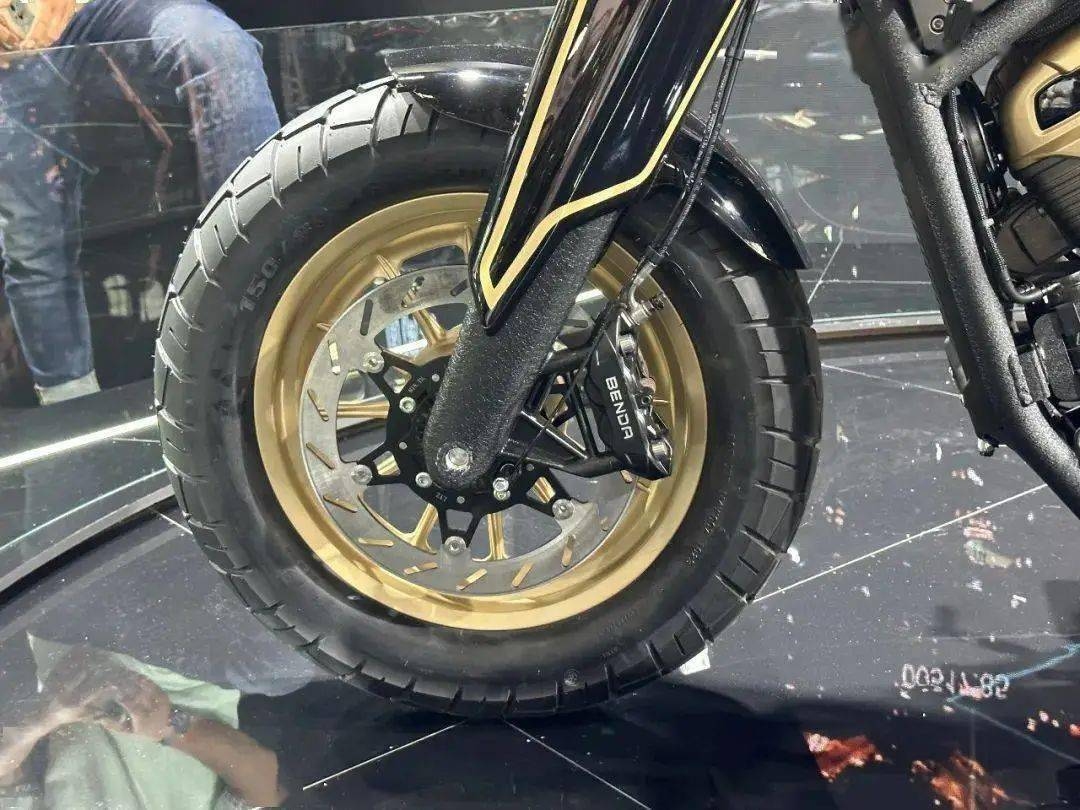 再放大招，奔达复古Bobber拿破仑450发布！_搜狐汽车_搜狐网