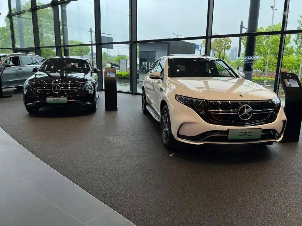跌到38万的奔驰EQE，为什么卖不过蔚来ET5？_搜狐汽车_搜狐网