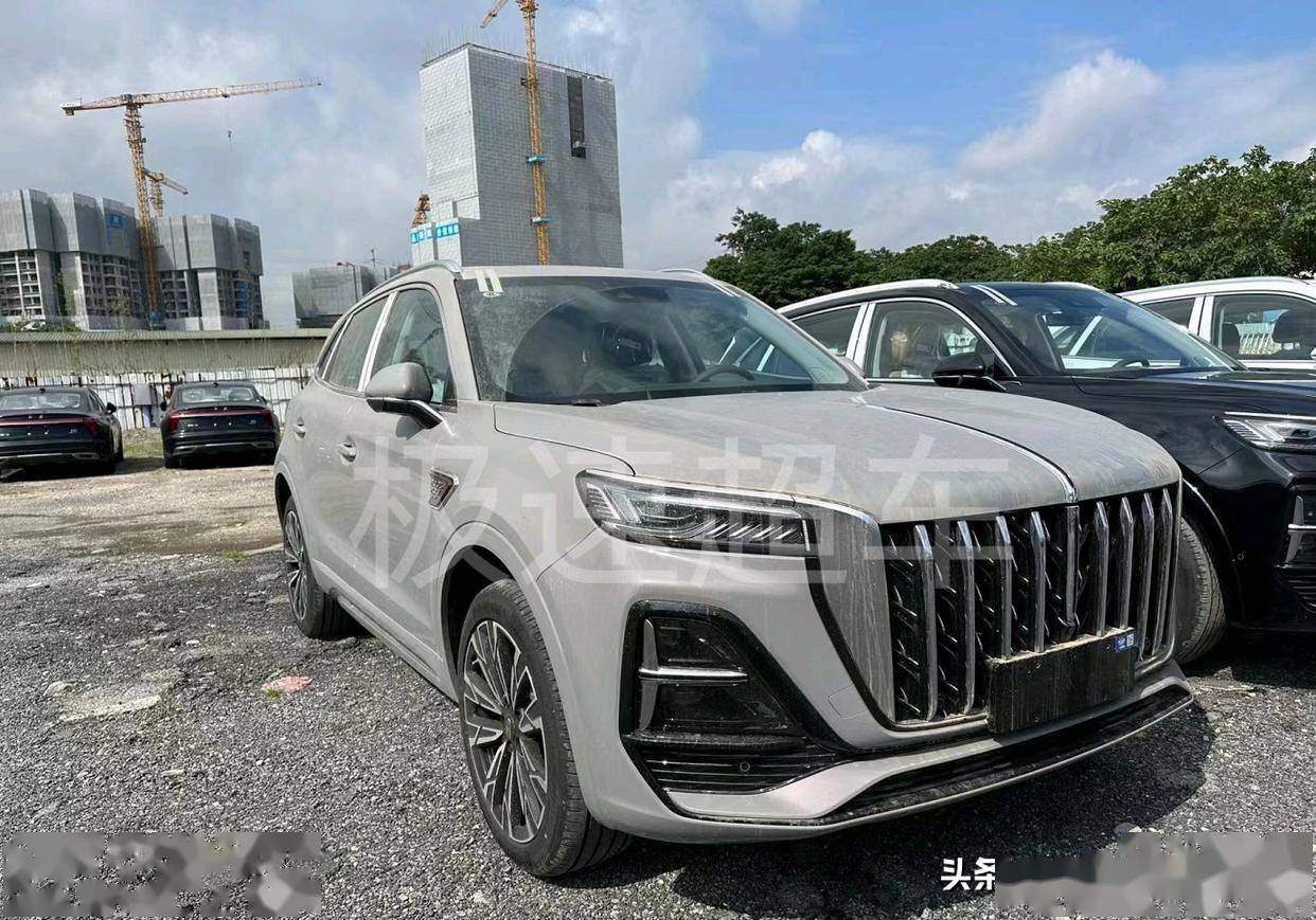 全新红旗HS5来了，运动范十足，质感一流，新灯组造型相当犀利_搜狐汽车_搜狐网