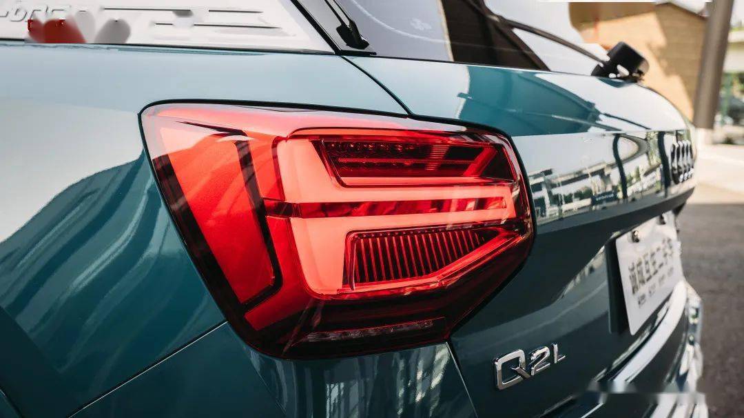 高颜纯电SUV，让人一见倾心，价格更倾心！【奥迪 Q2L e-tron 纯电智享型】_搜狐汽车_搜狐网