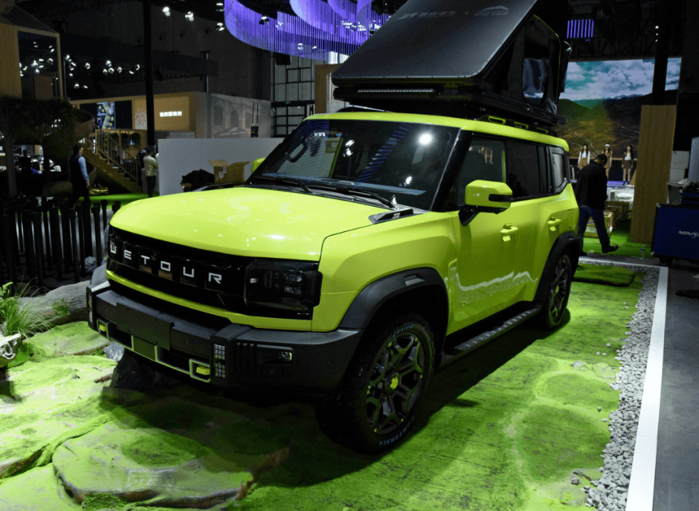 2.0T+8AT 254马力，带后挂备胎，气场不输坦克300，即将上市！_搜狐汽车_搜狐网