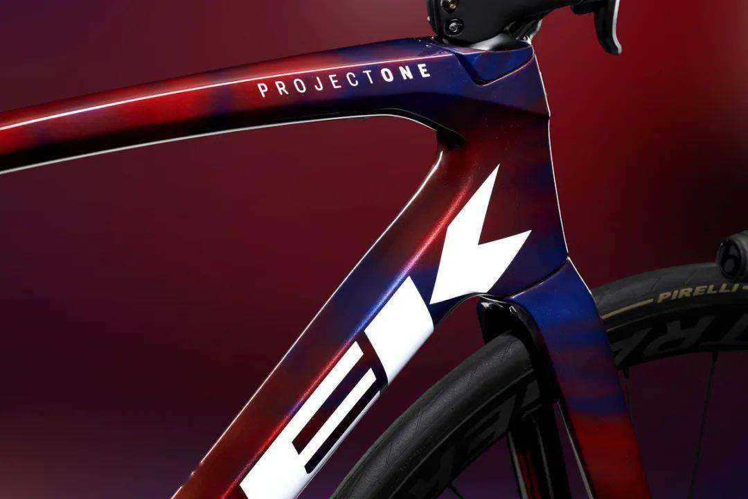 八位车手八款全新Project One ICON涂装 拉开2023环法大幕_搜狐汽车_搜狐网