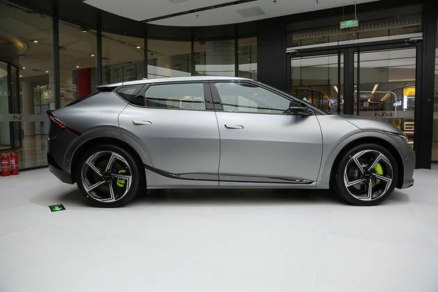 EV6 GT海外版到店体验 E-GMP平台/800V快充_搜狐汽车_搜狐网