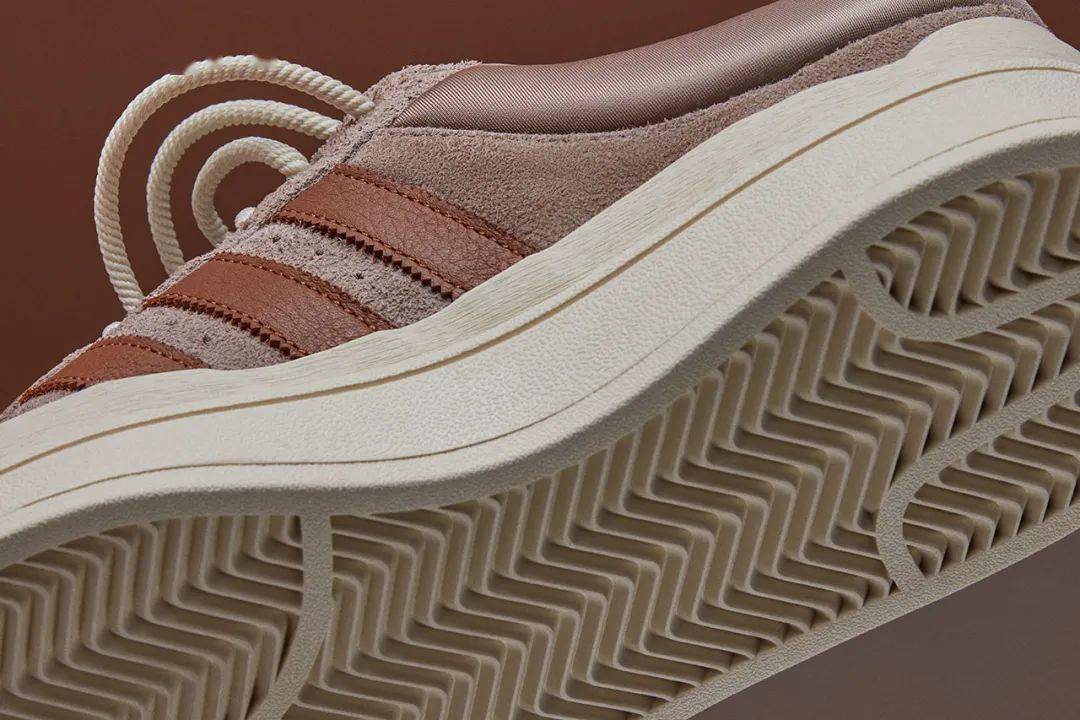adidas 首波补货 YEEZY 商品为 Kanye West 带来近 $8,500 万美元分润 | HB Daily_系列_服饰_Air