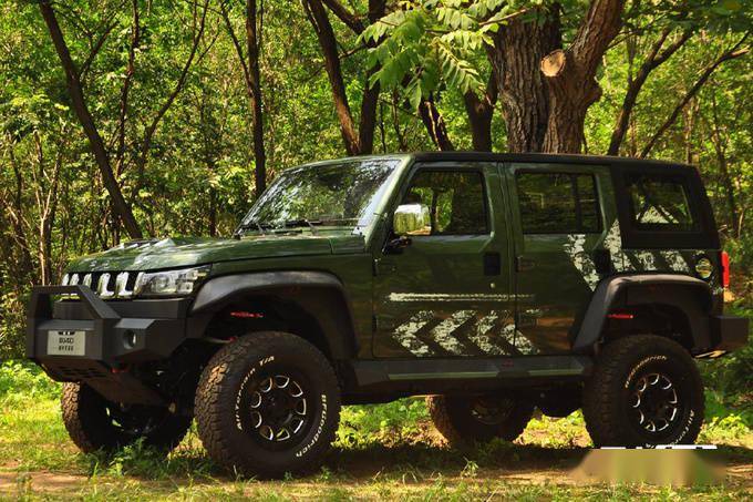省6万买新款！BJ40雨林穿越版-售26.99万 尺寸大一圈_搜狐汽车_搜狐网