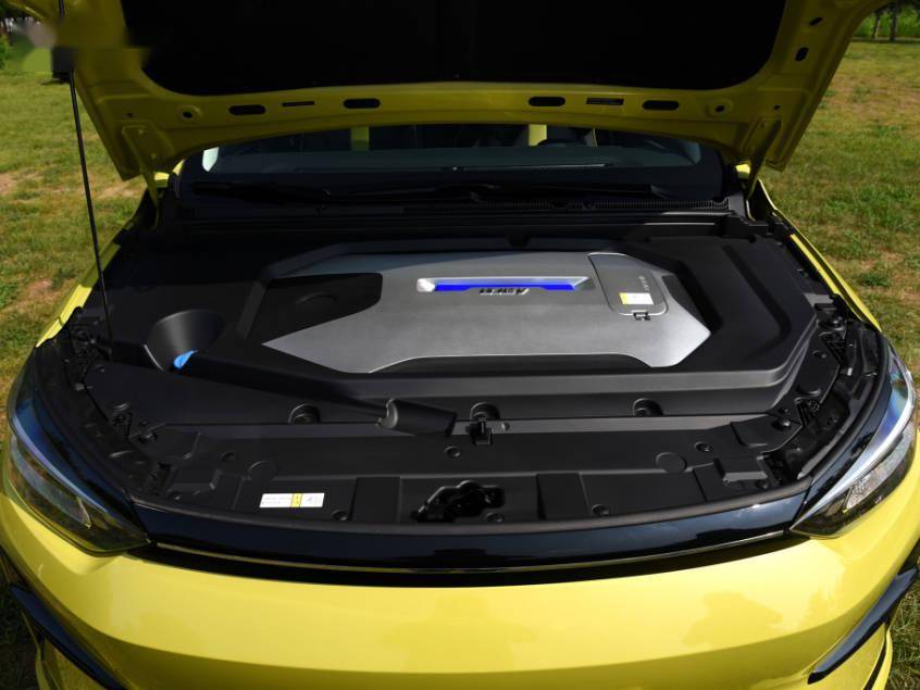 将于8月18日正式上市 北京汽车新EU5 PLUS首发亮相_搜狐汽车_搜狐网