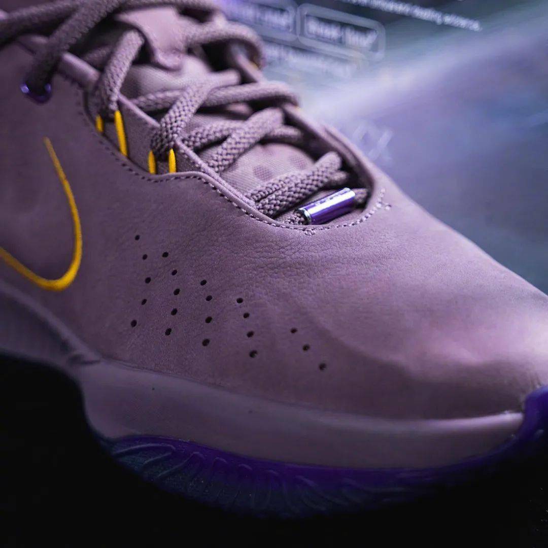 实战扛鼎！Nike LeBron XXI “Violet Dust”上脚曝光！_设计_材质_后跟