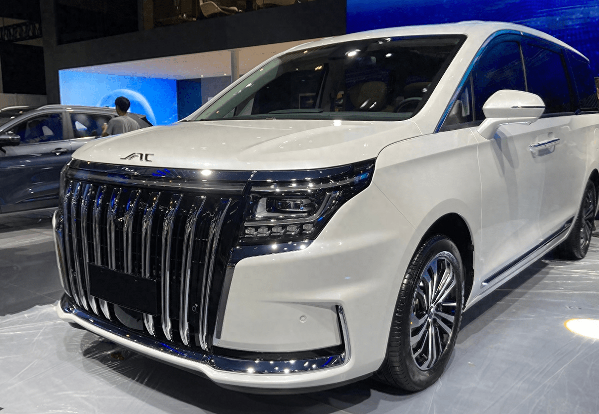 名叫“瑞风RF8”，江淮全新中大型MPV亮相，两种前脸，主打插混_搜狐汽车_搜狐网