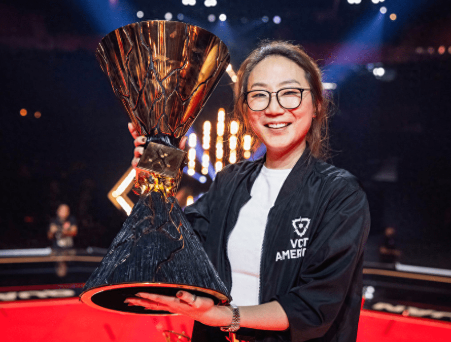 专访EG教练Potter，非常有人格魅力的一名女性教练！_女子_选手_事情