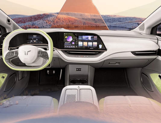 红旗汽车新能源车型E007和E009成功下线，家族设计语言彰显独特风格_搜狐汽车_搜狐网