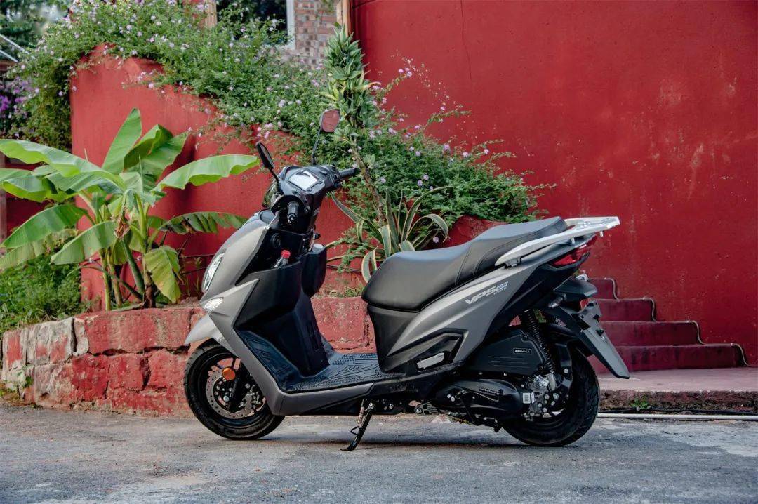 同级“最强”？！大阳VPS125极致版实测静态篇_搜狐汽车_搜狐网