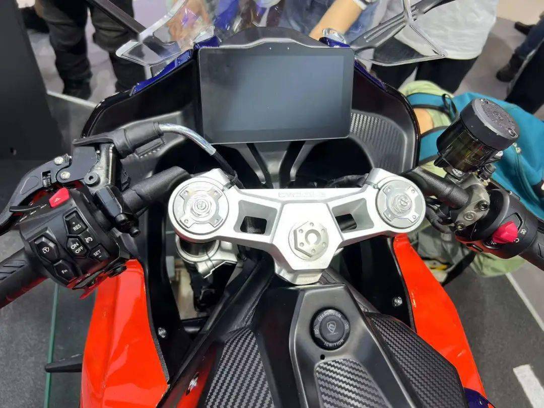 本田650第N+1个兄弟也来了，赛科龙四缸跑车RC680R正式亮相_搜狐汽车_搜狐网