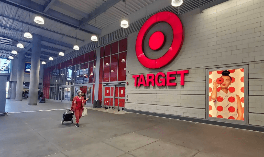 突发!纽约又一零售巨头宣布关闭9家门店!竟是0元购逼的.._Target_公司_员工