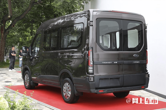 官方降价！江铃福特新全顺T8售15.38万起 升级2.3T_搜狐汽车_搜狐网