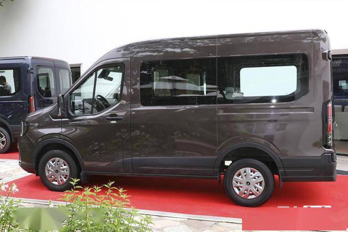 官方降价！江铃福特新全顺T8售15.38万起 升级2.3T_搜狐汽车_搜狐网