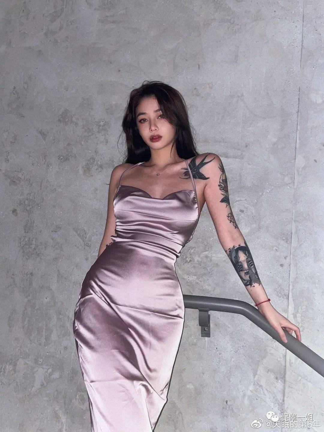 97年海外辣妹“比基尼照”吸粉无数，34D+蜜桃臀绝了… -6park.com