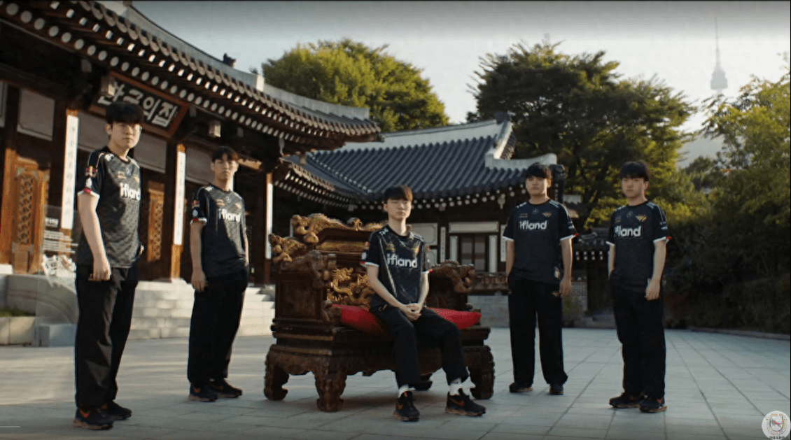 S13第一场揭幕战9个韩国人！韩裔太弱T1翻盘险胜TL_Faker_经济_英雄