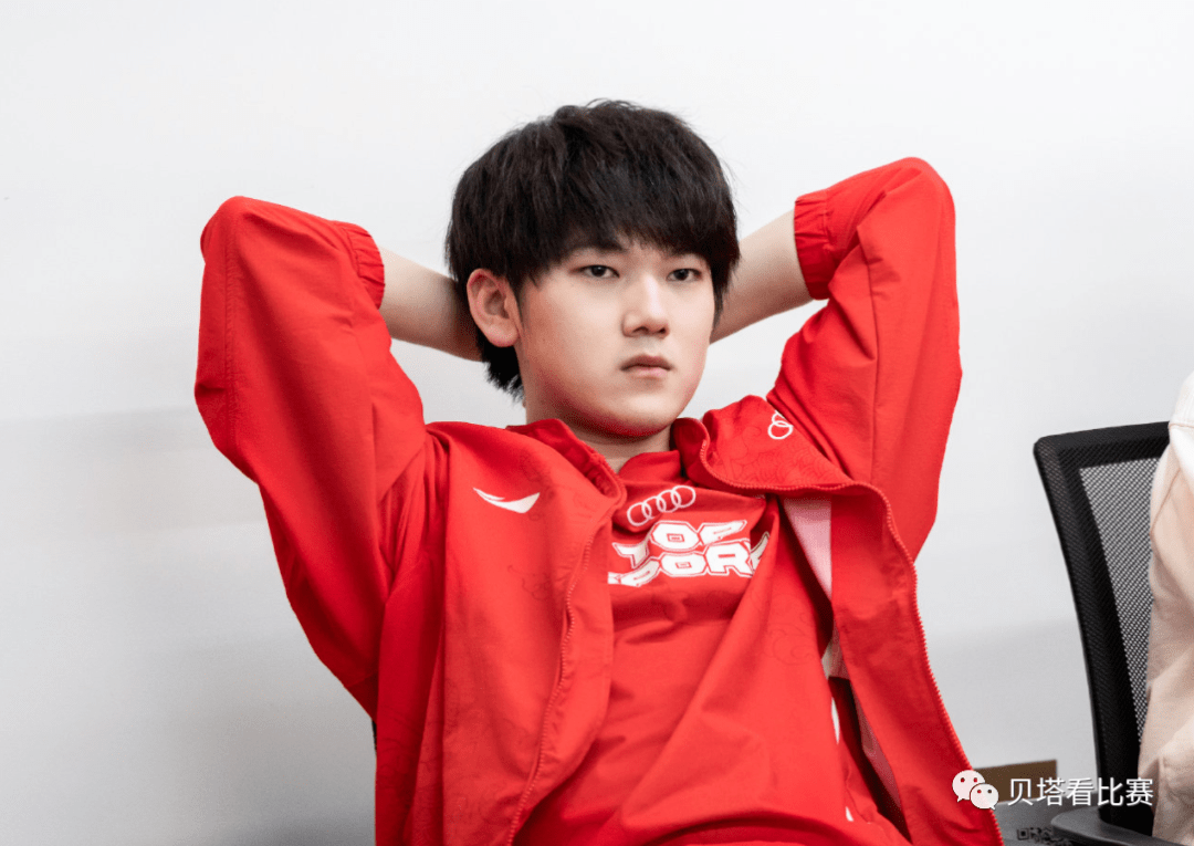 JKL明年打完就退役？本人直播透露：明年24岁了，差不多也到头了_操作_年纪_事情