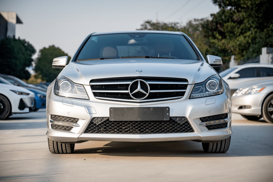 【路试笔记】舍不得开，舍不得带人，还舍不得换——二手奔驰W204代C260_搜狐汽车_搜狐网