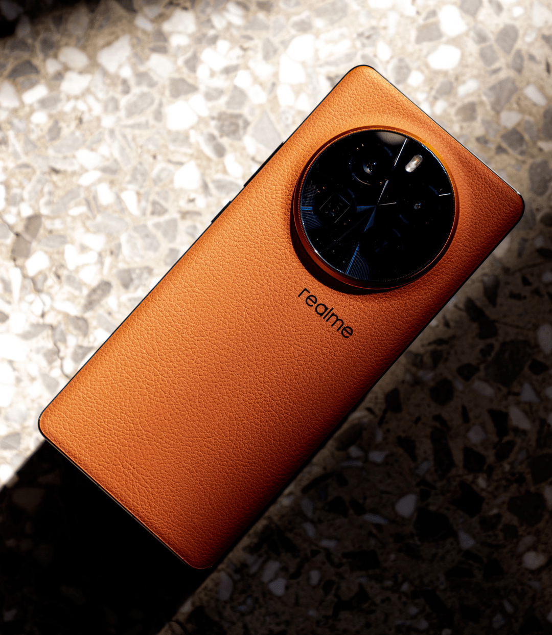 真我 GT5 Pro 体验：起售价 3298 元，主摄级高质量长焦，一台性能也是旗舰级的拍照手机_识别_充电_支持