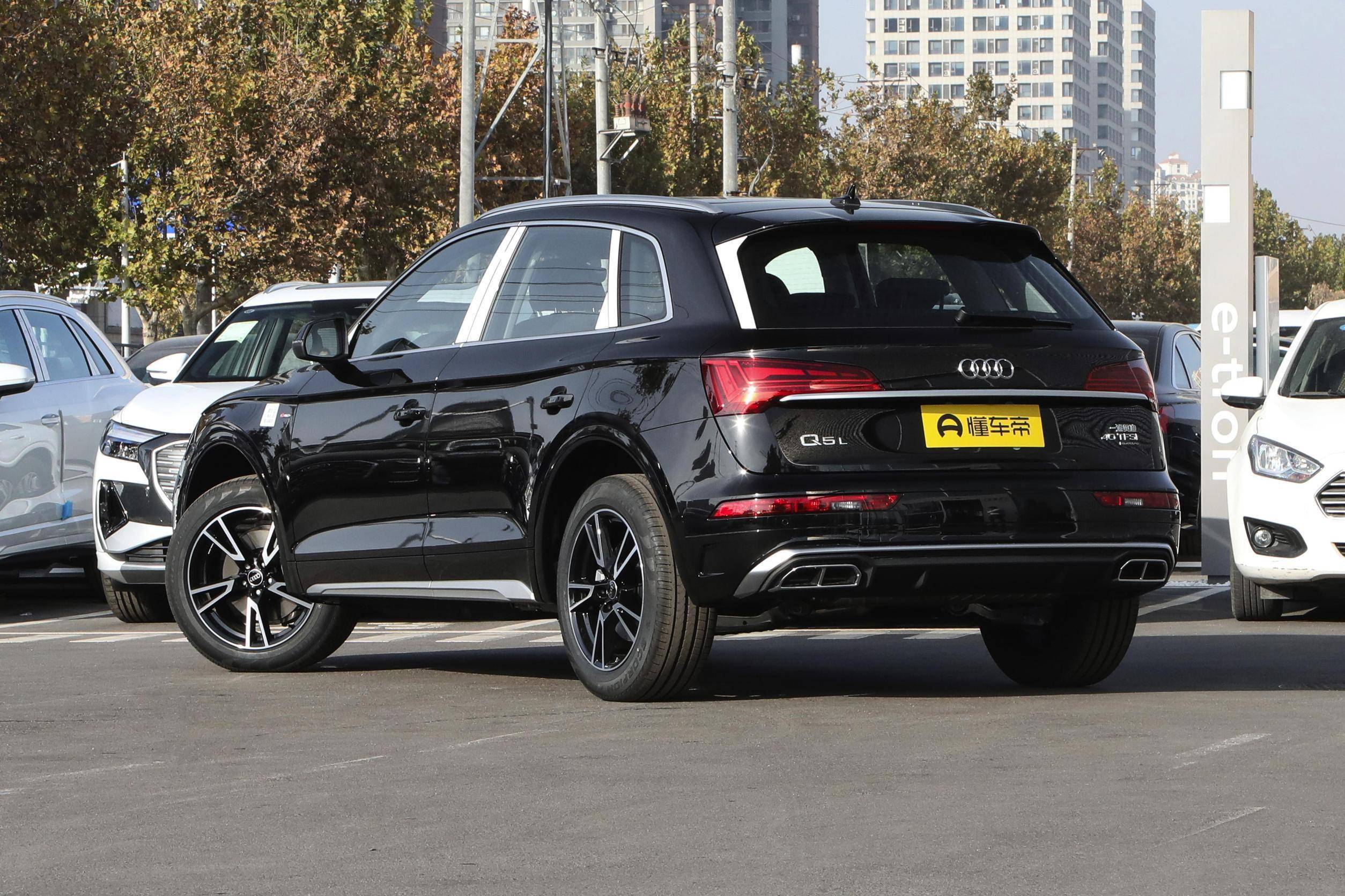 奥迪Q5L：优惠10万，颜值在线，动力够用，这台豪华车你会选吗？_搜狐汽车_搜狐网