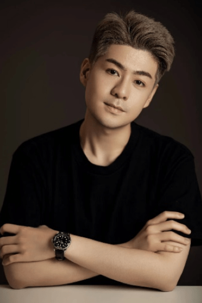 29岁“Tony总监”，获百万大奖！_苏俊_研究生_青年